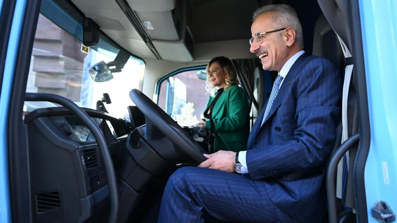 Kadın şoför istihdamına destek - Gazete Zebra